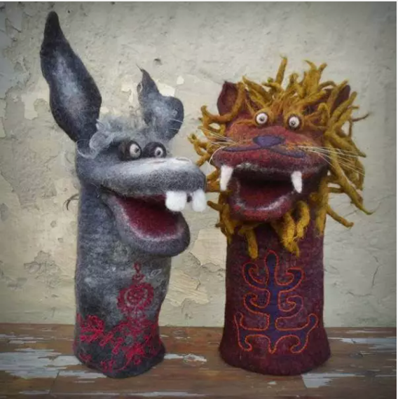 Bea Puppet – Acorns & Twigs