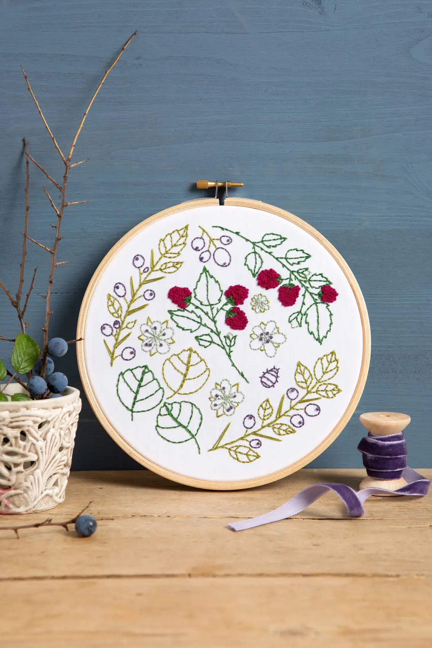 Blackthorn Bramble Embroidery Kit – Acorns & Twigs
