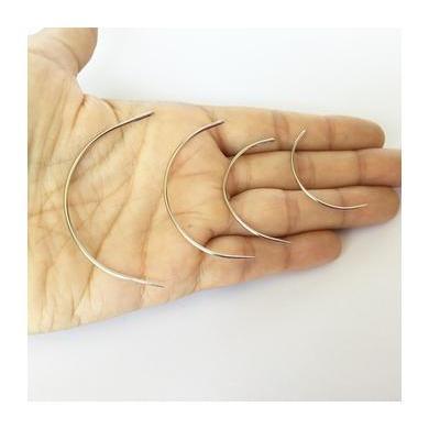 Curved Sewing Needle – Acorns & Twigs